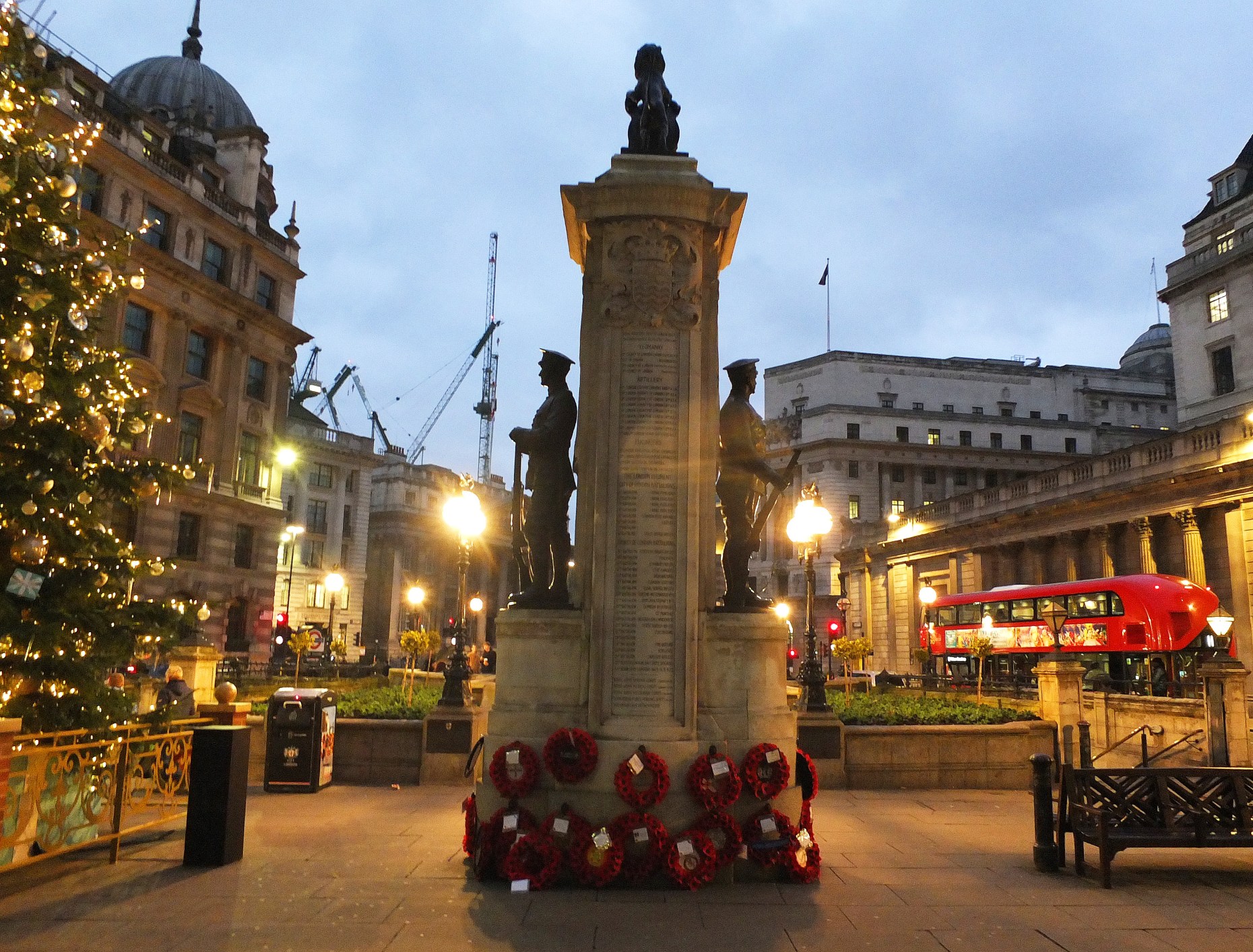War Memorial | View from the Mirror