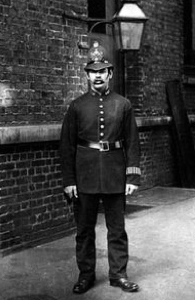 Cabbie’s Curios: The Policemen’s Wall | View from the Mirror